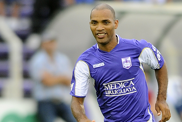 Tenfield.com » Copa: Universidad de Chile venció 1:0 a Defensor Sporting