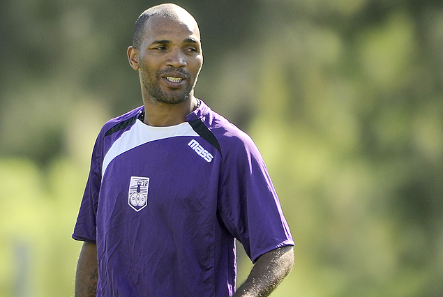 Tenfield.com » Defensor Sporting: Regueiro jugó en el espacio reducido