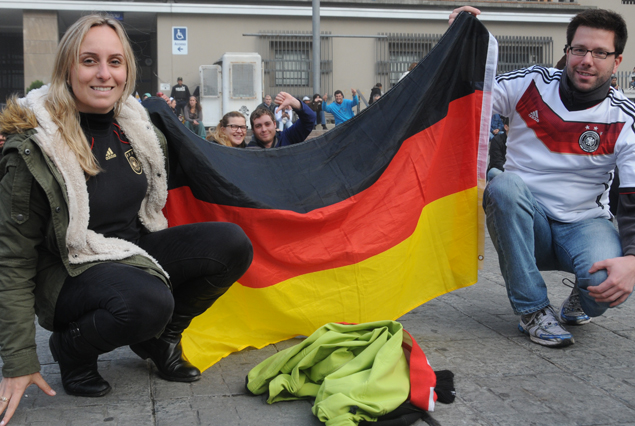 Tenfield.com » La desazón argentina junto a la alegría alemana viendo ...