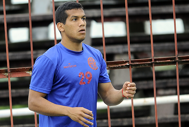 Tenfield.com » Hugo Soria no terminó entrenamiento