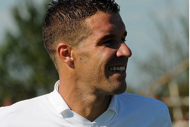 Tenfield.com » Scotti salió con una molestia