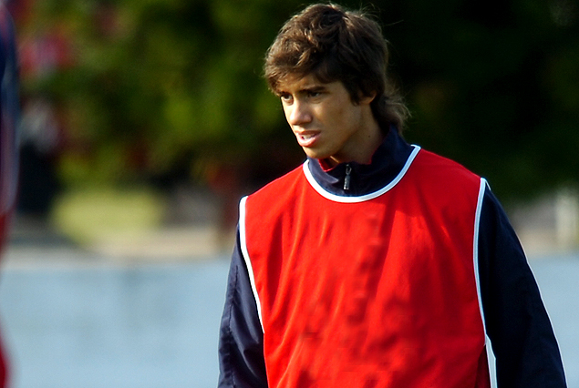 Tenfield.com » Pretemporada en Flores y refuerzos