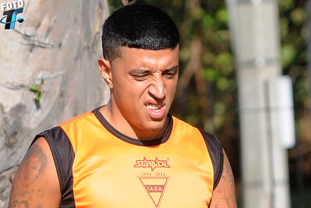 Tenfield.com » Maxi Arias, primer refuerzo