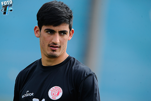 Tenfield.com » El rojo le ganó a Villa Española 2:0