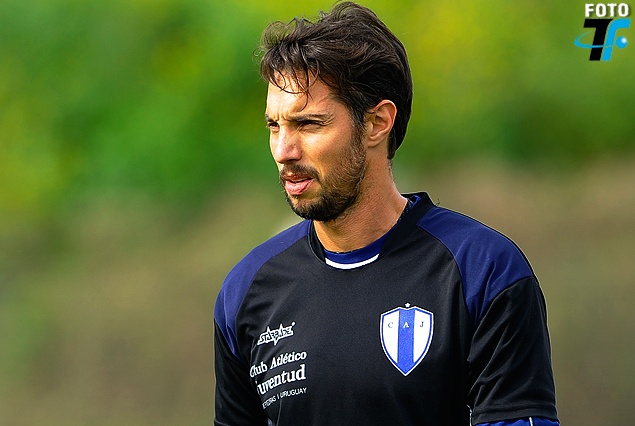 Tenfield.com » Carini dejó el arco abierto