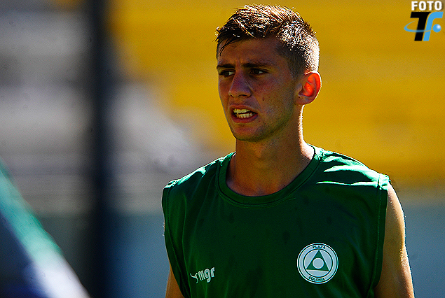 Tenfield.com » Plantel en dos grupos