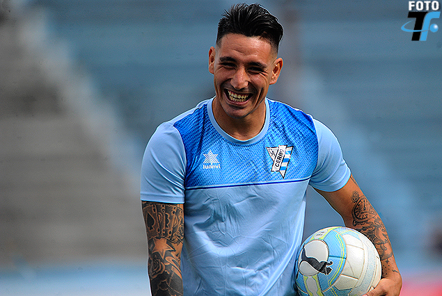 Tenfield.com » Fútbol 5 y el lunes a pensar en el debut