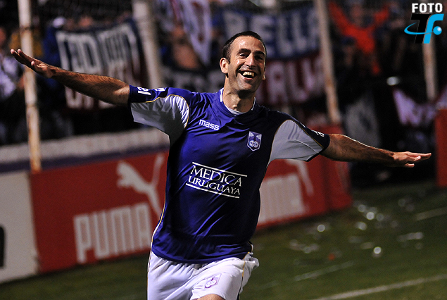 Tenfield.com » Defensor en el Franzini es favorito