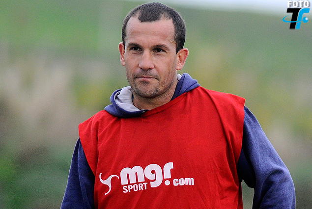 Tenfield.com » Cambia defensa y medio