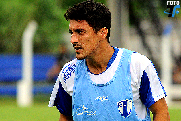 Tenfield.com » Varela llegó a la quinta amarilla