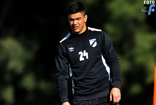 Tenfield.com » Danubio: cambios del medio al ataque