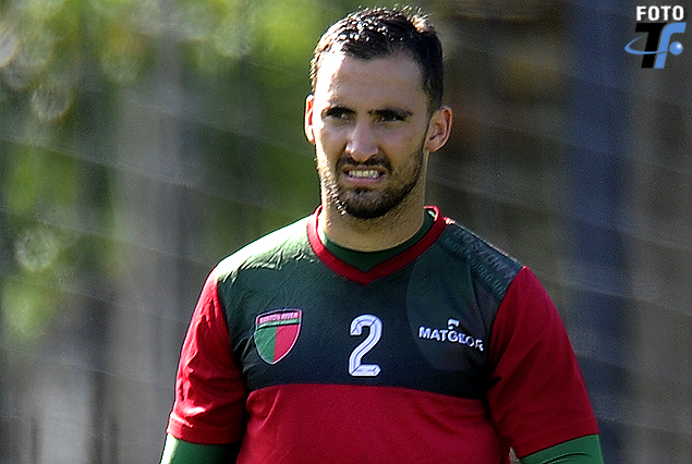 Tenfield.com » Fútbol con Atenas en la Naval