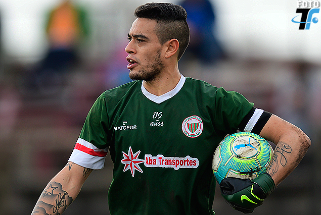 Tenfield.com » Esteban Correa, el capitán de Colón, juega en toda la ...