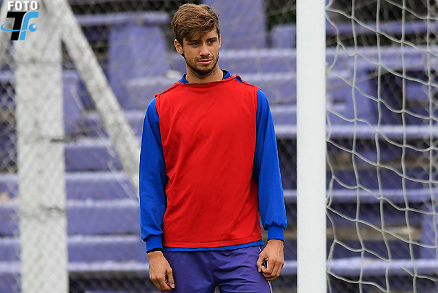 Tenfield.com » Defensor: los once por la punta