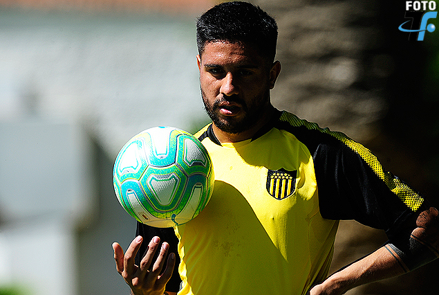 Tenfield.com » Peñarol: Ramón Arias pone el pecho y será el nuevo ...