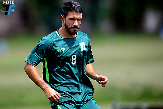 Tenfield.com » Camargo al lateral